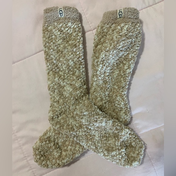 UGG | Accessories | Ugg Fuzzy Socks | Poshmark